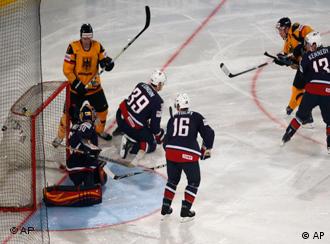 Ice hockey win – DW – 05/08/2010