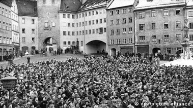 Germany, 1951: Solidarity with Nazi mass murderers