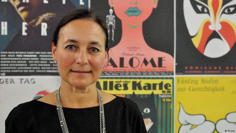 Kunsthistorikerin Sylke Wunderlich Nazi- und DDR-Plakate – DW – 26.11.2020