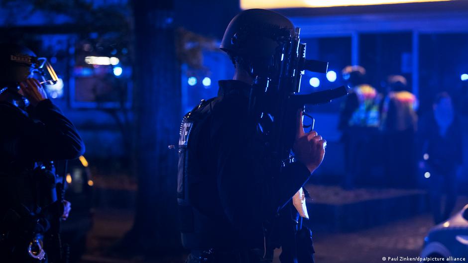 Several injured in Berlin shooting – DW – 12/26/2020