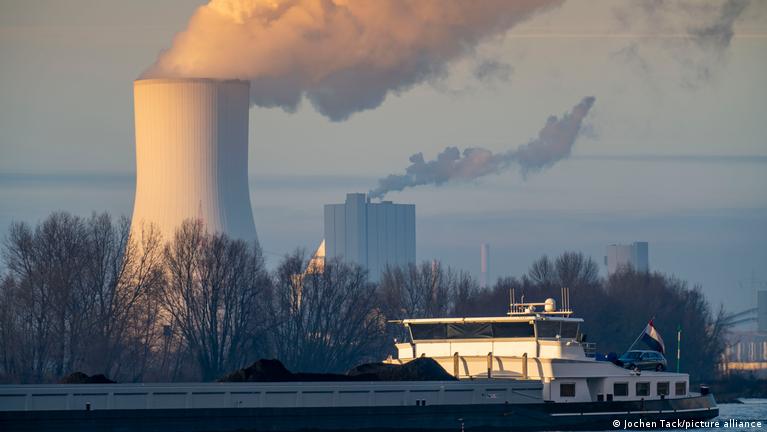 German ministers propose more ambitious climate goals – DW – 05/05/2021