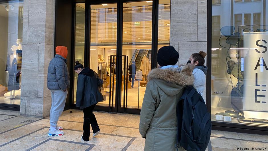 Germany's COVID lockdown – DW – 02/26/2021