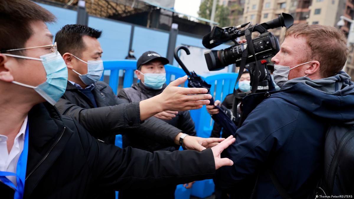 Foreign correspondents in China face growing restrictions – DW – 03/11/2021