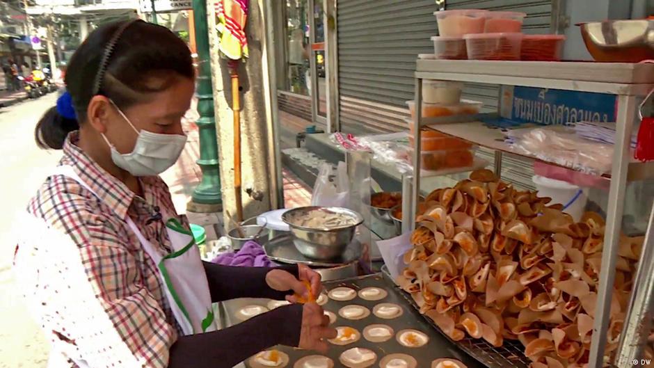 Khanom Bueang: An ancient dessert from Thailand – DW – 02/12/2021