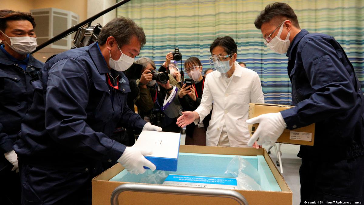 Japan starts COVID vaccination program