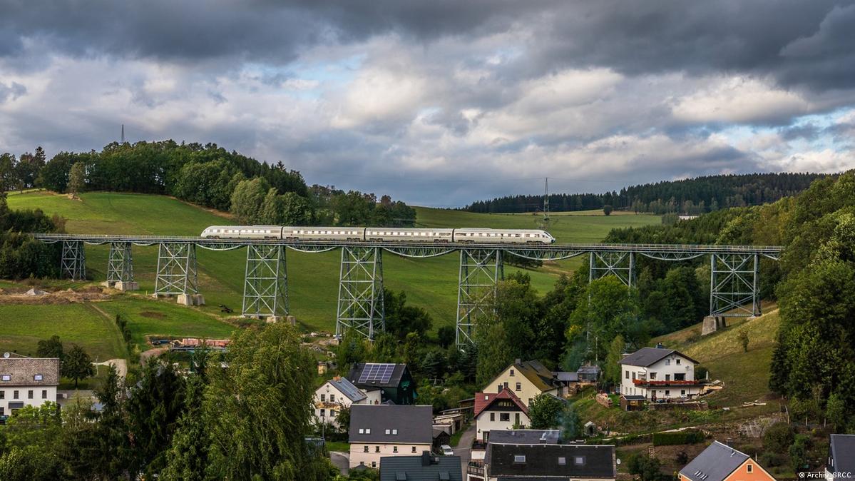 Where smart rail connections are not just a dream – DW – 03/02/2021