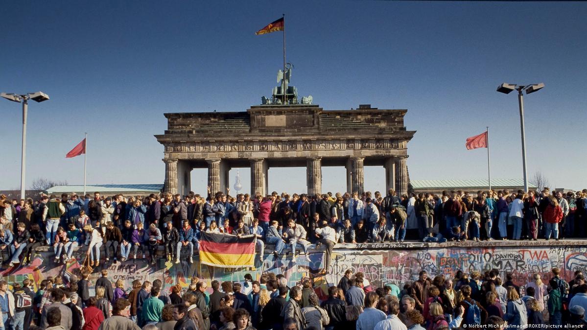 Berlin Wall – DW