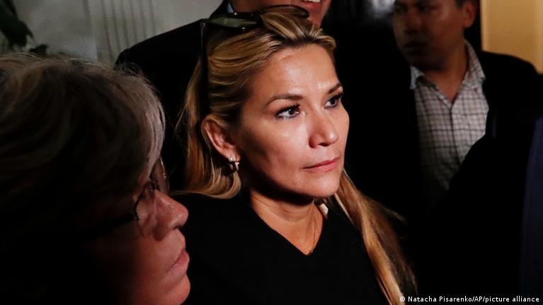 Bolivia's ex-president Anez alleges 'abuse' in prison – DW – 03/24/2021