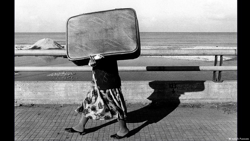 Capturing conflict: Photography and its effects