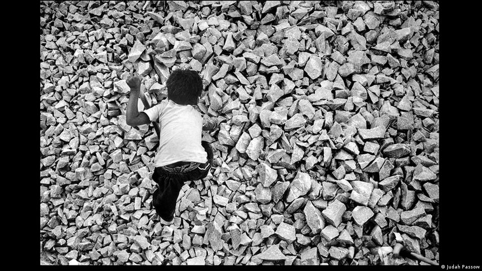 Capturing conflict: Photography and its effects