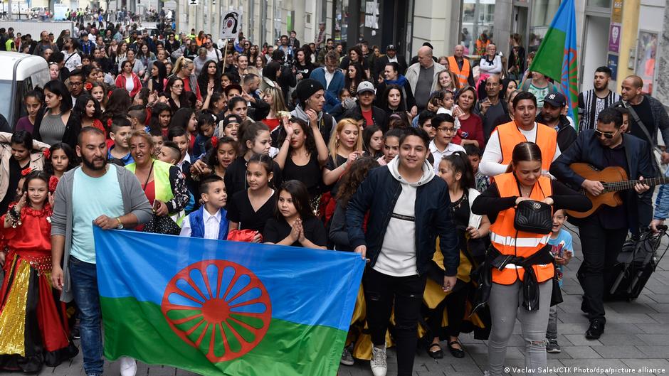 Opinion: No place for anti-Roma discrimination – DW – 04/08/2021
