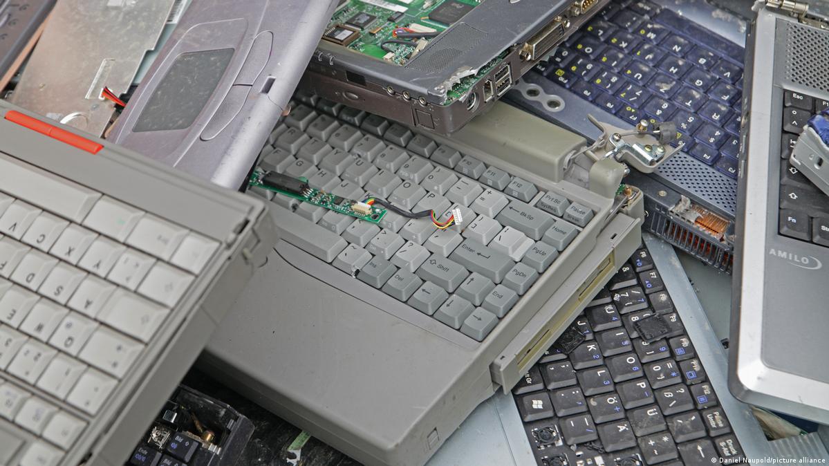 Plastic patents a harbinger for the future – DW – 10/19/2021