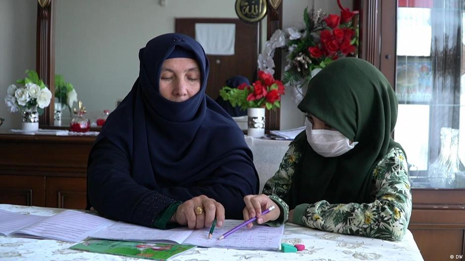 A Turkish Mother Fights for Education – DW – 04/22/2021
