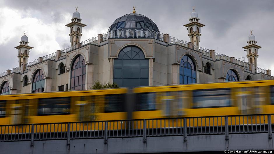 Muslims in Germany: Religion not ideal gauge of integration – DW – 04 ...