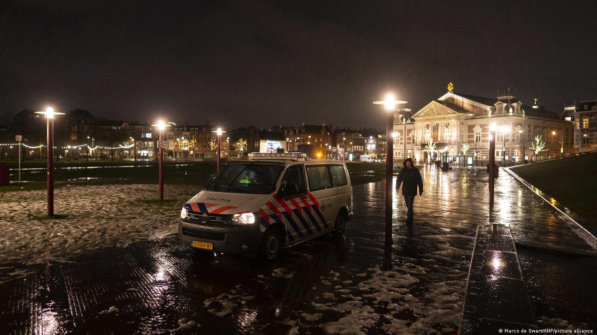 Suspects arrested in 'unprecedented' Netherlands shootout – DW – 05/20/2021