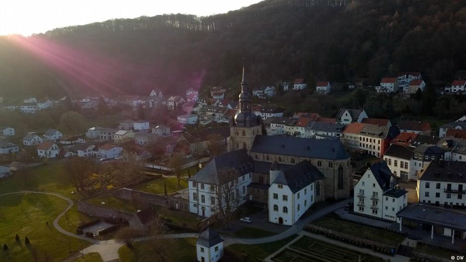 Faith Matters - New Light in old Walls - Windows for Tholey Abbey – DW ...