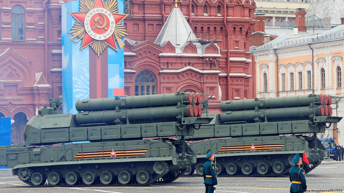 Ukraine military claims it destroyed Russian Buk-M3 system – DW – 09/15 ...