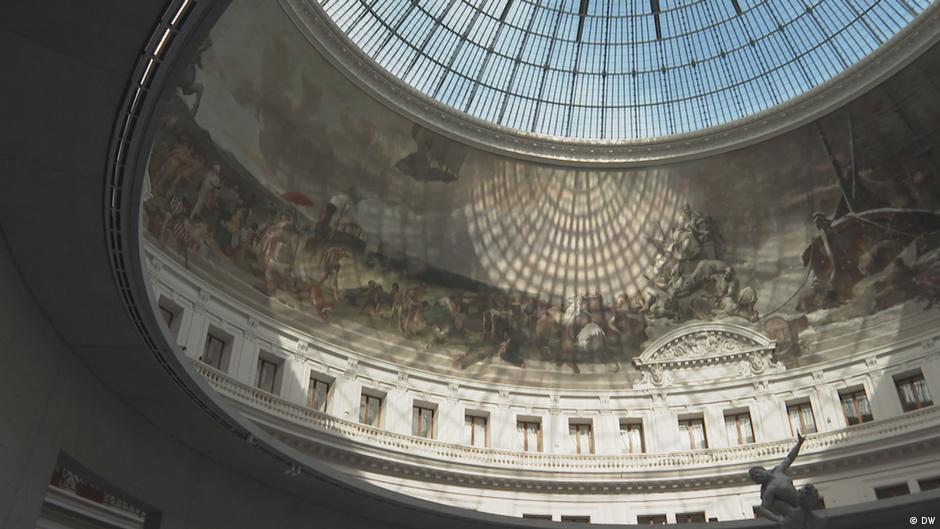 A New Museum: The Pinault Collection in Paris – DW – 05/28/2021