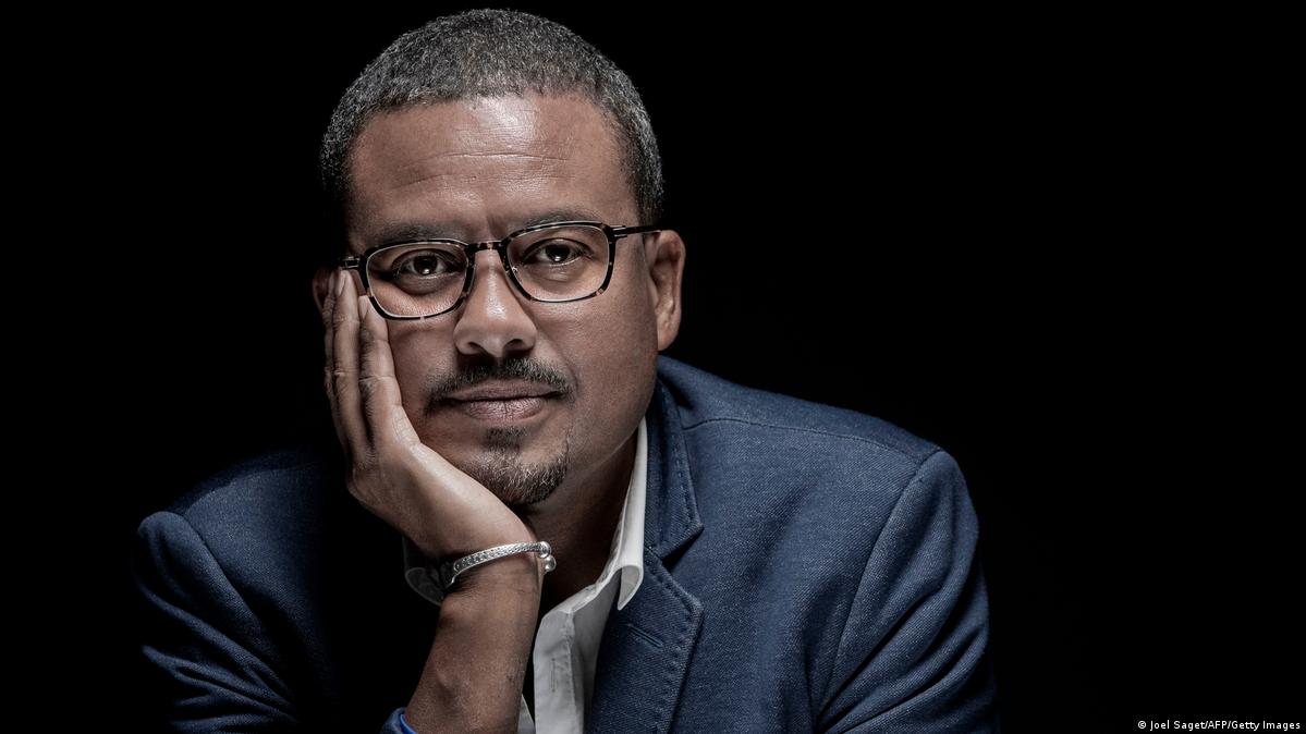 David Diop wins International Booker Prize – DW – 06/02/2021