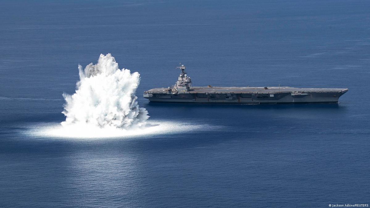 US Navy tests aircraft carrier with huge explosion – DW – 06/21/2021