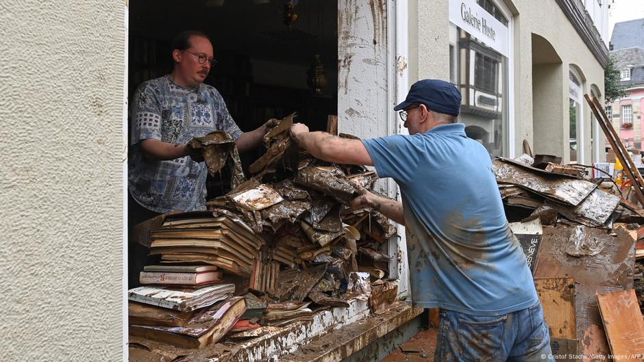 German Floods Leave Behind Trail Of Devastation Dw 07 17 2021