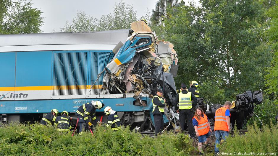 Train crash in Czech Republic leaves 3 dead, dozens injured