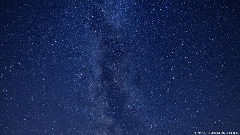 What is the speed of darkness? – DW – 12/10/2021