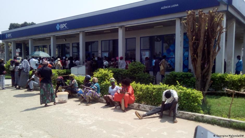 O pesadelo dos clientes do maior banco estatal de Angola