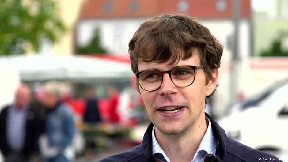 Running for Angela Merkel's Bundestag seat – DW – 09/14/2021