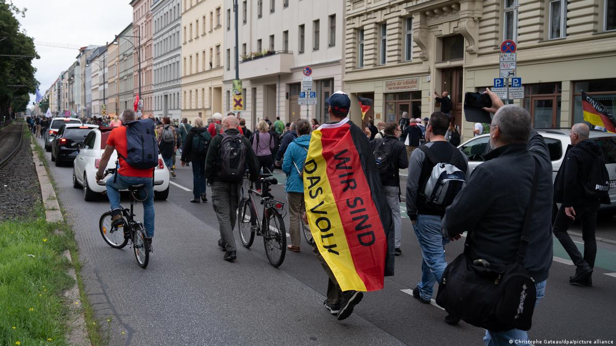 Thousands march in Berlin against COVID rules