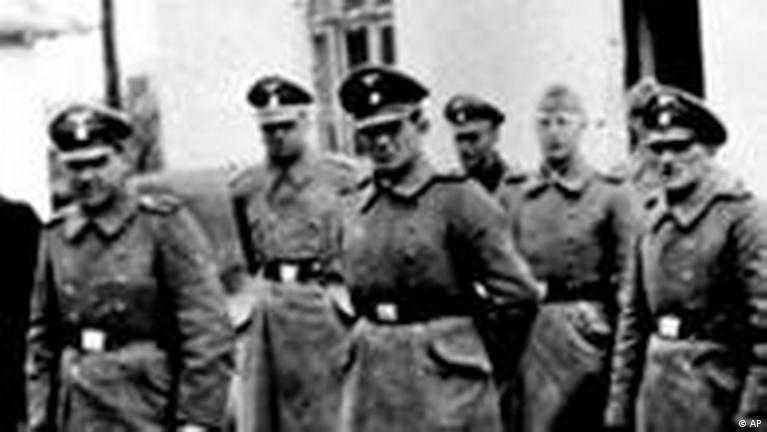 Escaping justice – DW – 11/22/2010