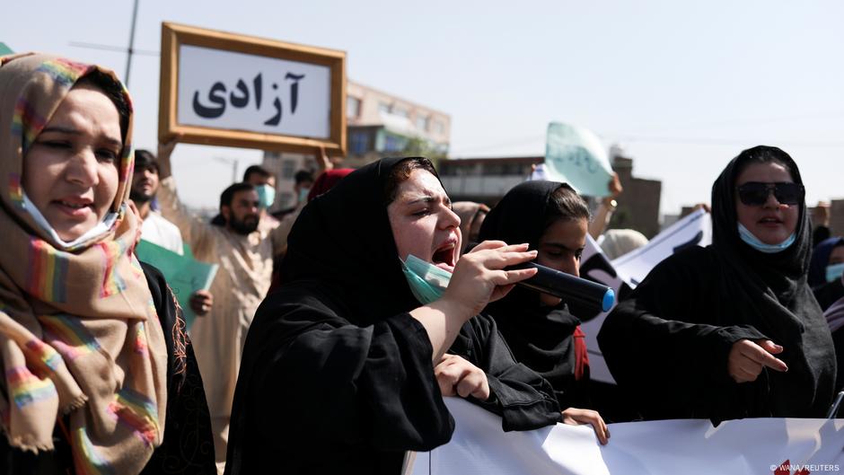 هشتم مارچ و حقوق سلب شده زنان افغانستان Dw ۱۴۰۱ ۱۲ ۱۷