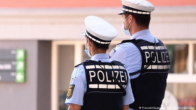 Germany: Police find weapons in right-wing raid