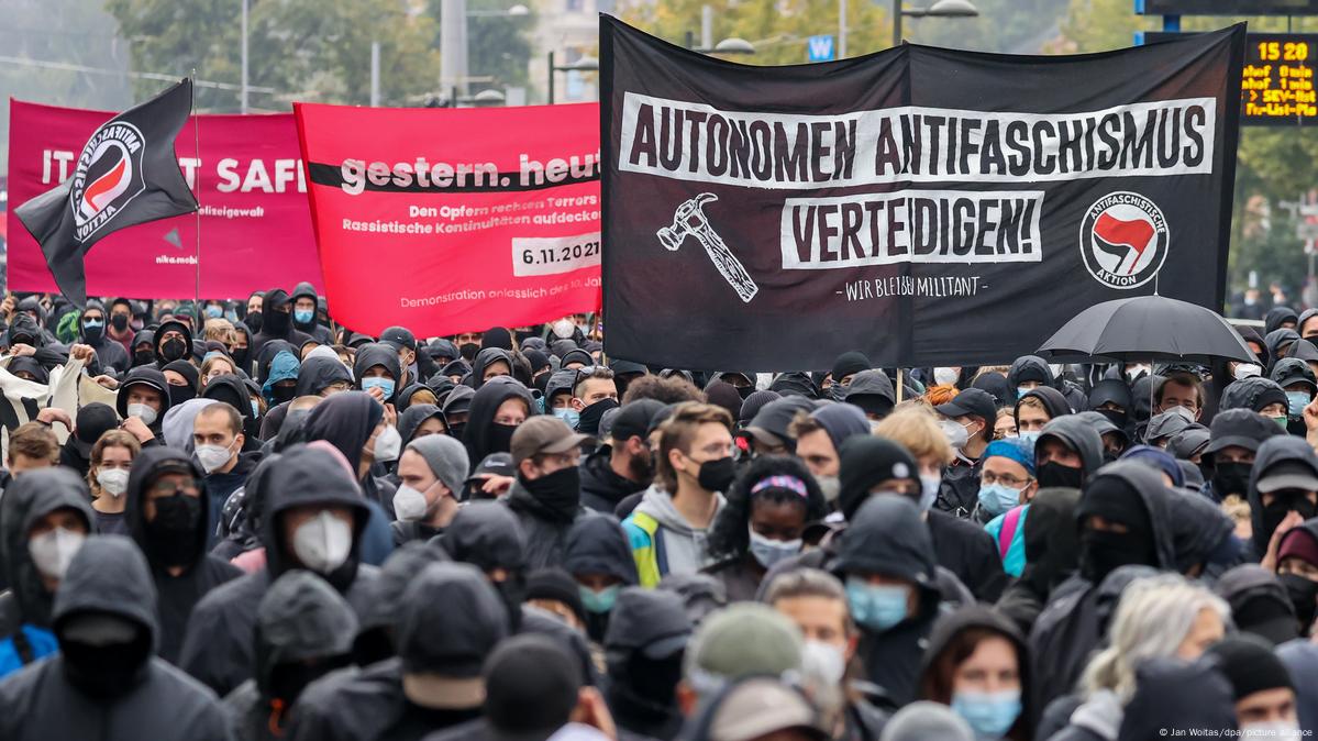 Left-wing extremism in Germany: How much of a threat is it? – DW – 06 ... Left-wing extremism in Germany: How much of a threat is it? – DW – 06 ...