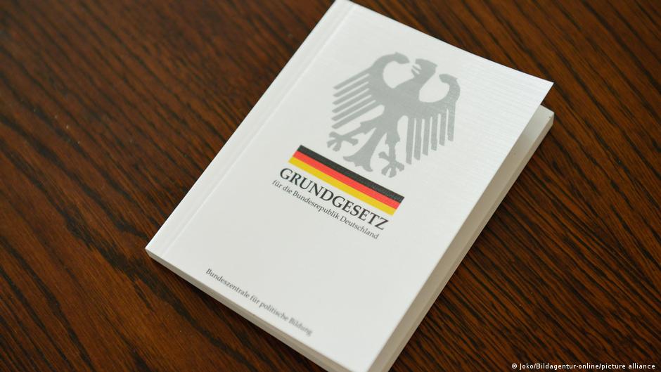 Germany's constitution and its 75-year history – DW – 05/23/2024