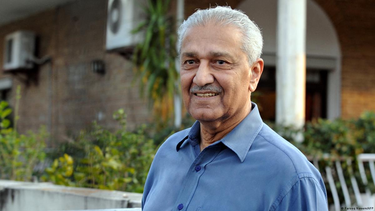 'Father' of Pakistan's atomic bomb dies at 85 – DW – 10/10/2021