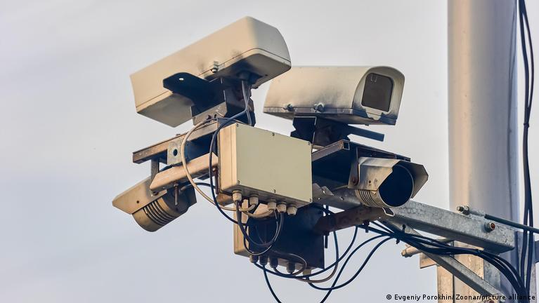 Iran agrees to reinstall cameras at nuclear facility – DW – 12/15/2021