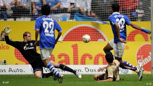 Things are getting desperate in Schalke after historically bad start ... Things are getting desperate in Schalke after historically bad start ...