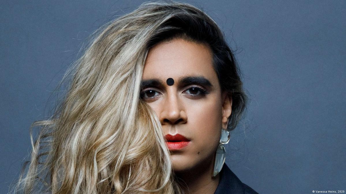 Author Vivek Shraya: ‘What I love about being Queer’ – DW – 10/22/2021