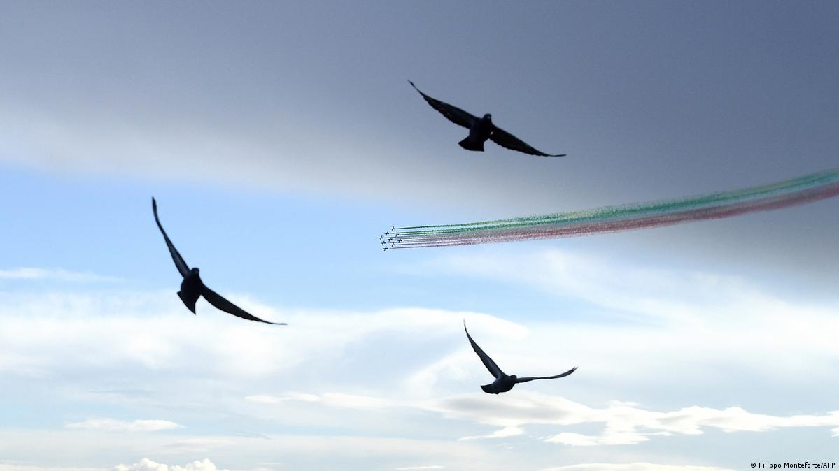 Italy: Mid-air collision kills two air force pilots