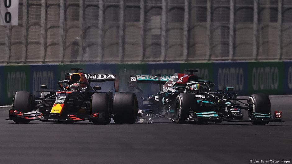 Hamilton and Verstappen clash in fitting F1 finale – DW – 12/10/2021