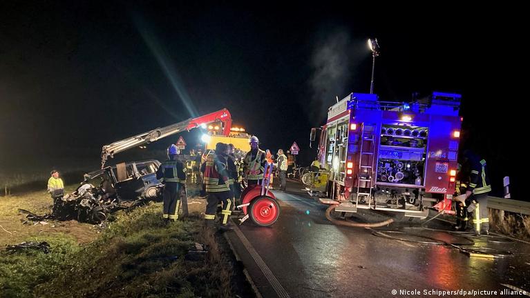 Germany: Five dead in head-on collision in Hesse – DW – 12/06/2021