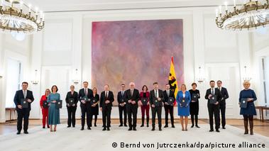 Meet Germany's government – DW – 12/06/2021