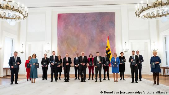 Meet Germany's government – DW – 12/06/2021