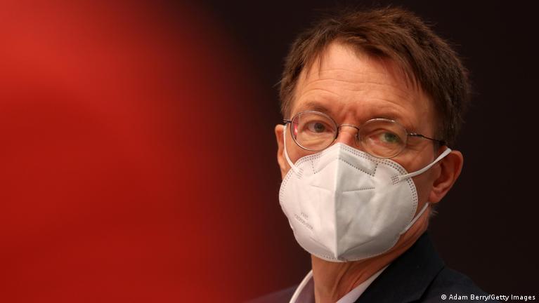 German health minister steps up COVID-19 crisis management – DW – 12/16 ...