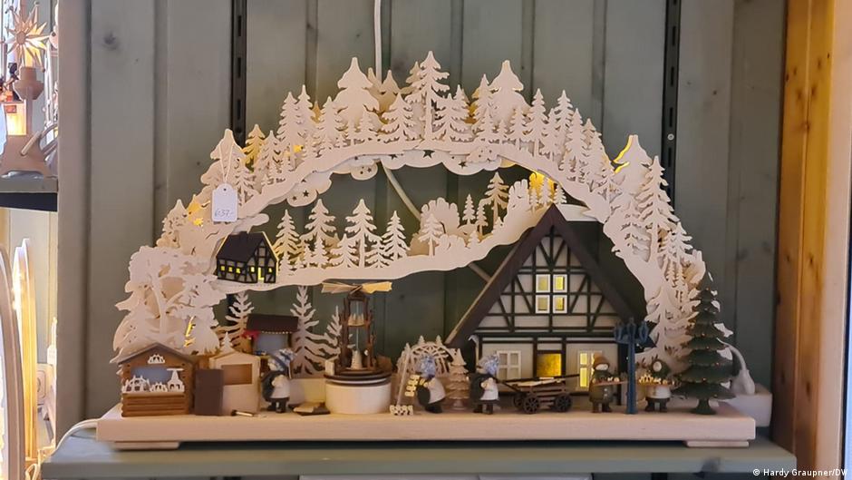 Christmas decorations from across Europe – DW – 12/17/2021