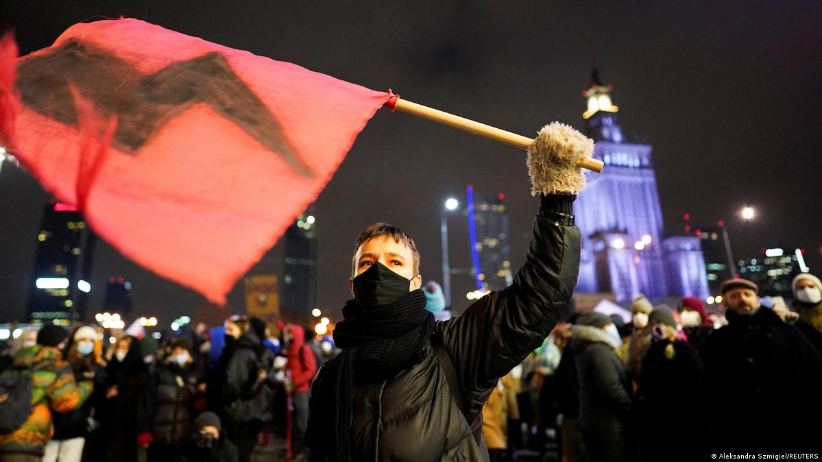 Lawyer unfazed by Poland abortion rights case defeat at ECHR – DW – 06 ...