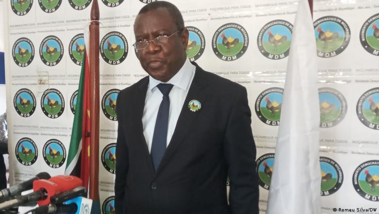 Lutero Simango promete reformas na Constituição e na defesa – DW – 10 ...