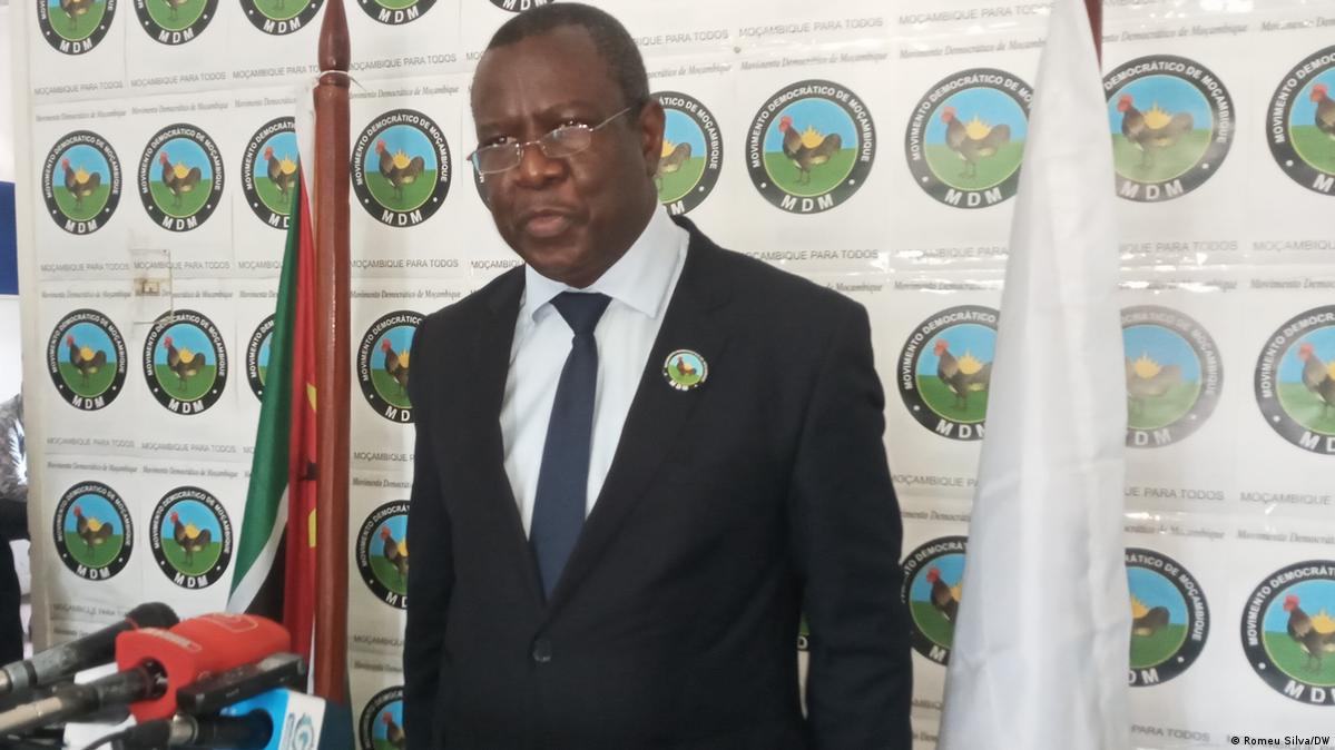 Lutero Simango promete reformas na Constituição e na defesa – DW – 10 ...