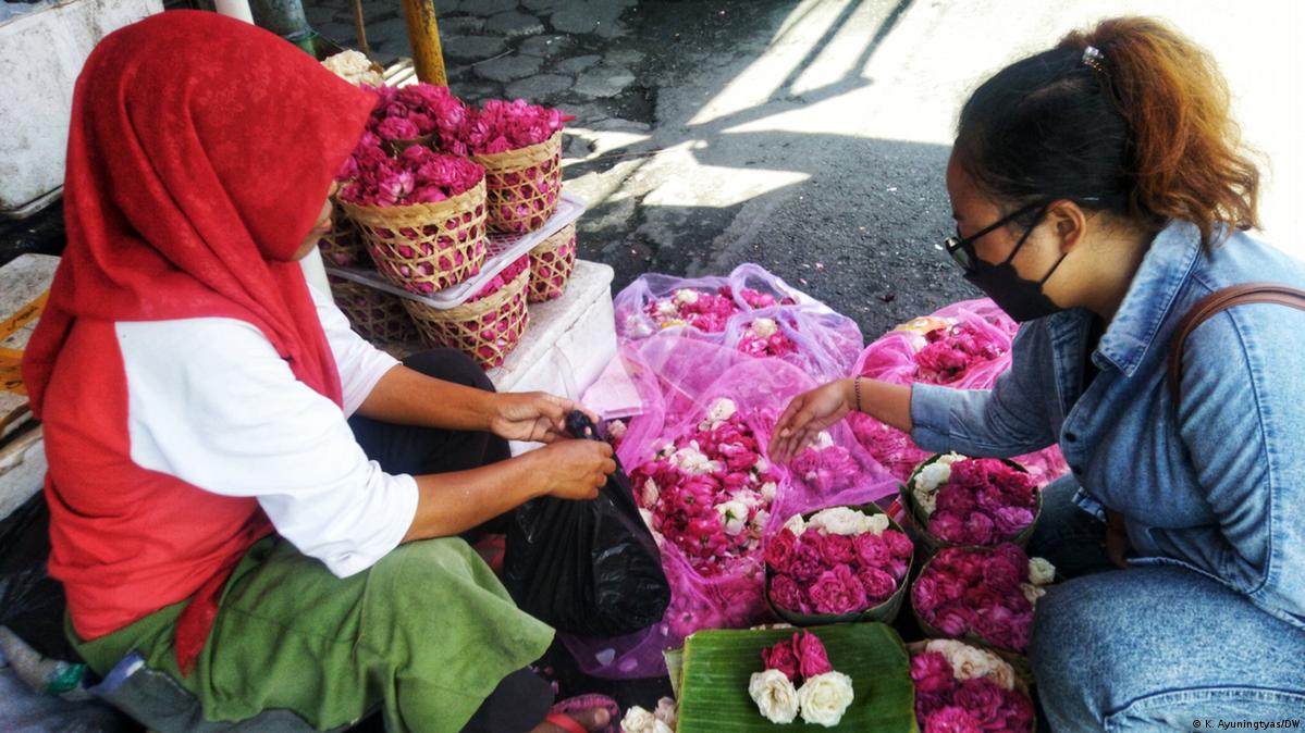 Jimat Klasik Nusantara Punya Tempat di Hati Kaum Muda – DW – 14.01.2022